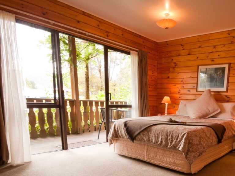 The Best Rocky Mountain National Park Lodging for Adventure