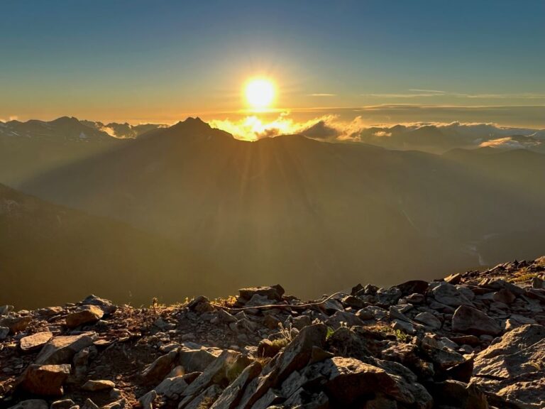 Mount Fremont Lookout Trail: A Sunset to Remember